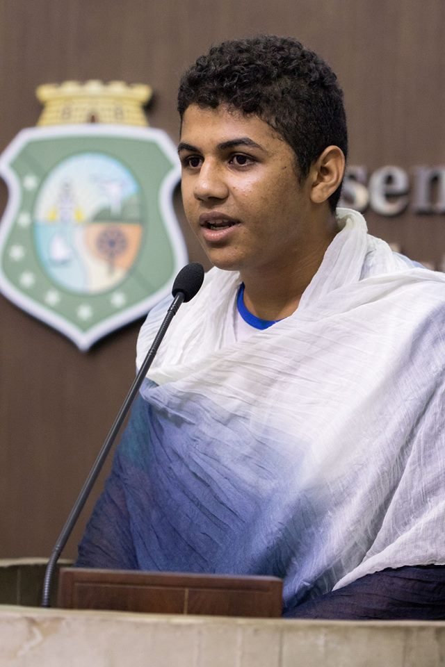 Adolescentes na luta por direitos